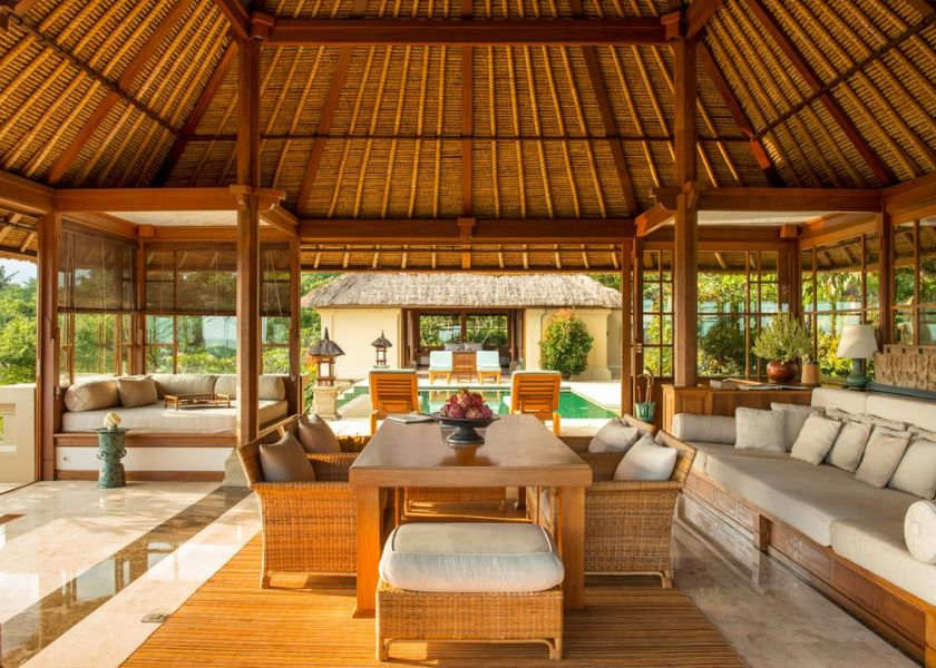 Interior Rumah Joglo Modern yang Lapang dan Terang