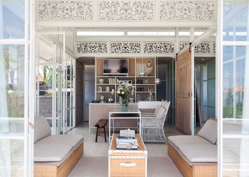 Rumah Joglo Modern dengan Ruang Tengah Multifungsi